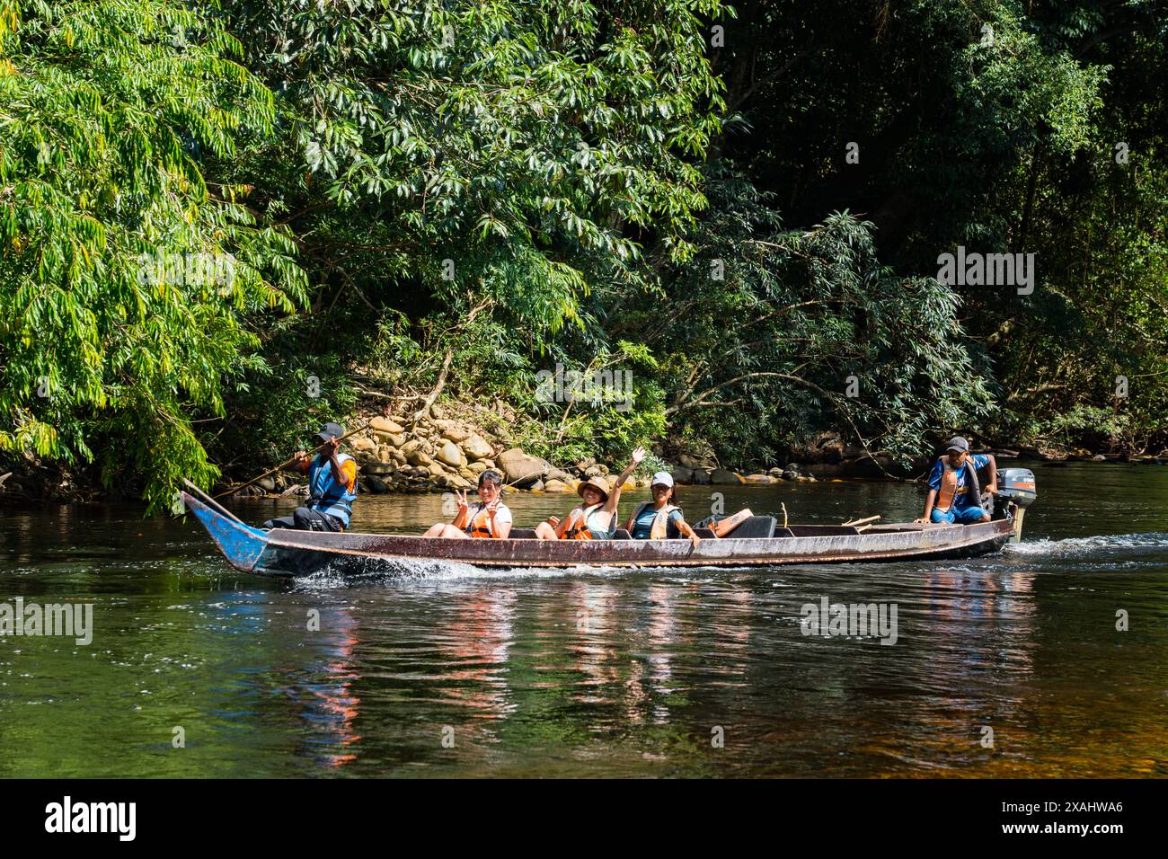 Pahang, Malaysia - May 14, 2024 : Tourists enjoying Kuala Tahan Jetty ...