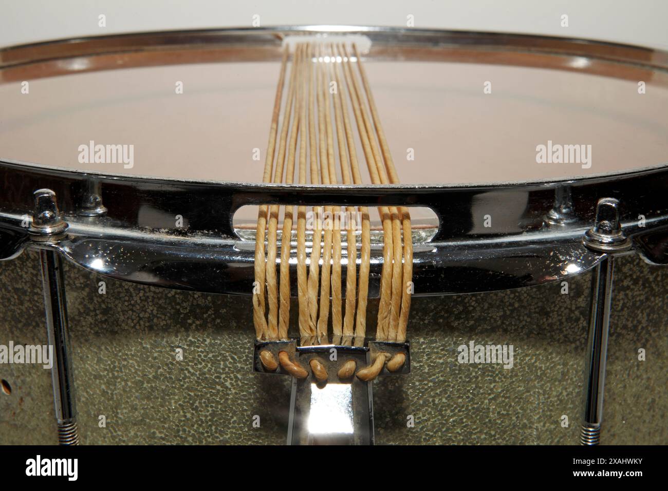 Marching snare drum, deep snare drum, military snare drum with gutu ...