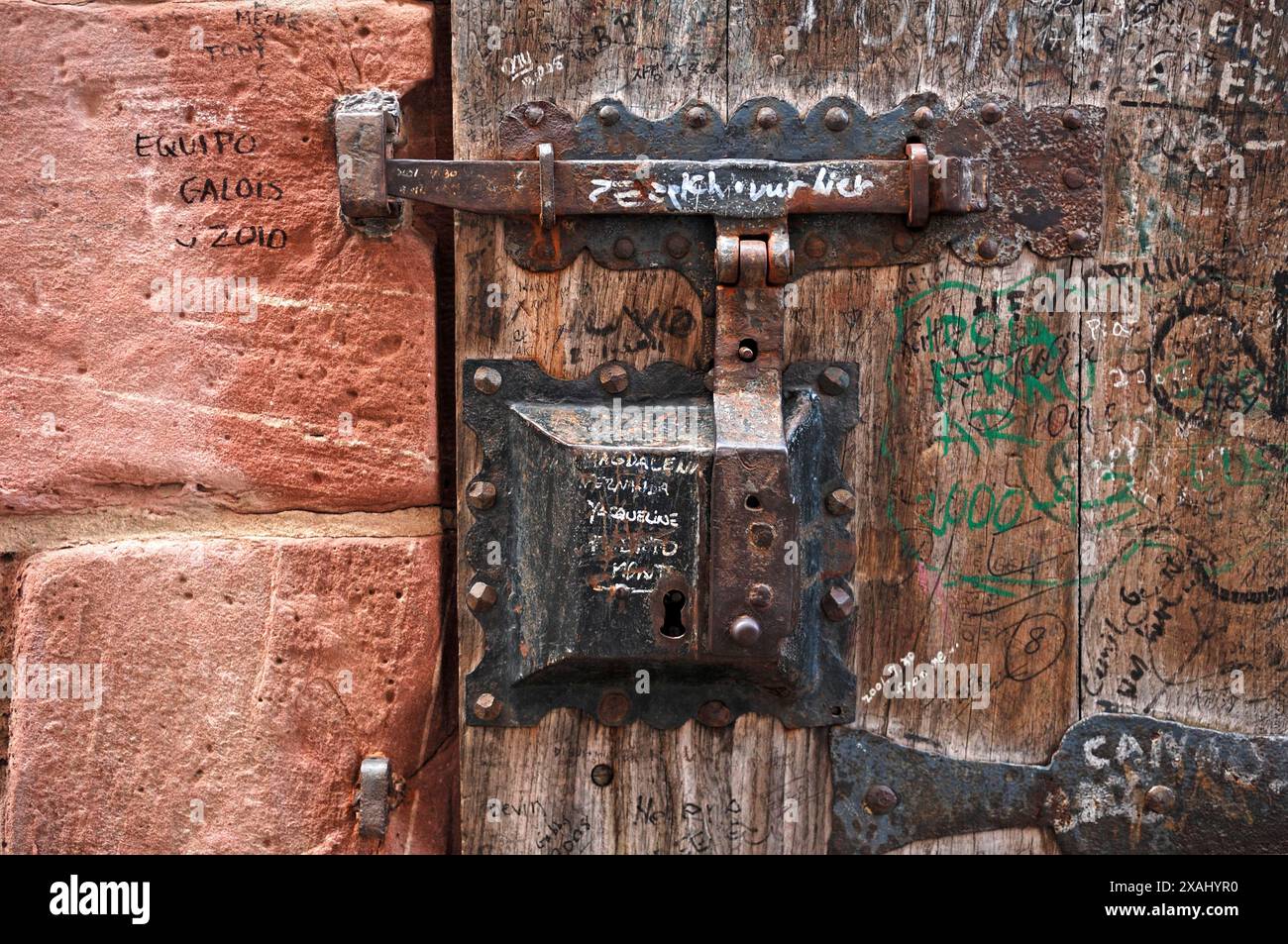Old door lock at Heidelberg Castle, Heidelberg, Baden-Wuerttemberg ...