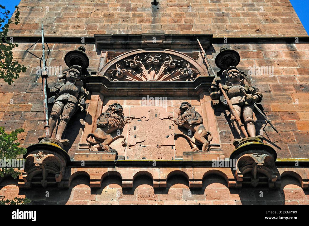 Destroyed entrance gate hi-res stock photography and images - Alamy