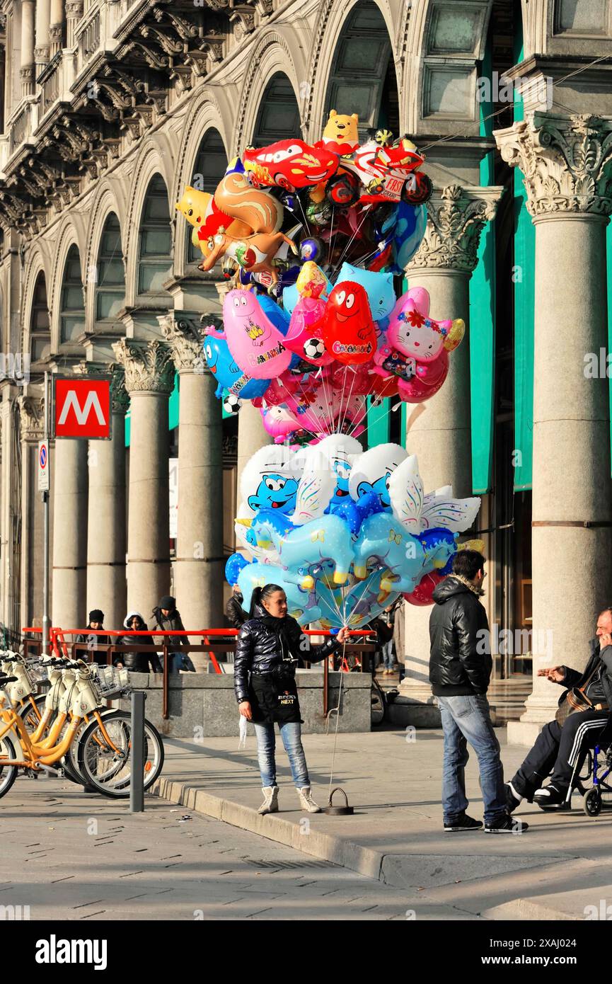 Italy milan street scene hi-res stock photography and images - Alamy