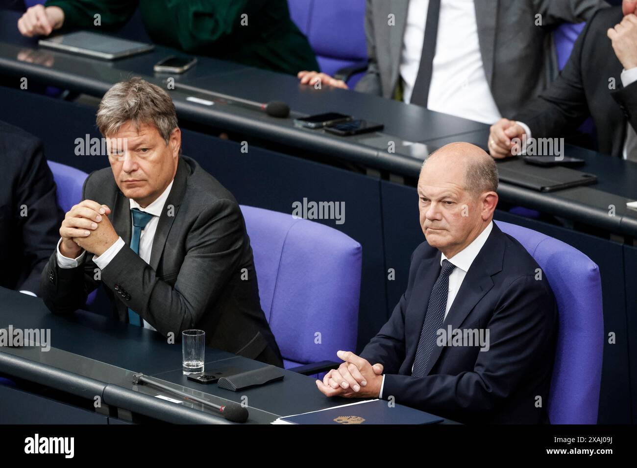 Federal Chancellor Olaf Scholz with Federal Minister of Economics ...