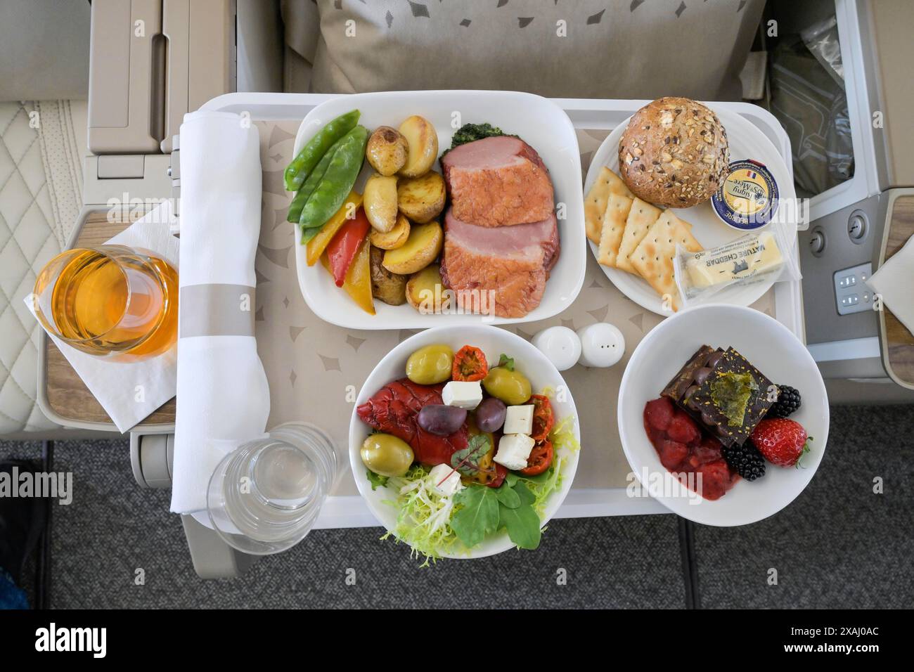 Airbus a380 interior hi-res stock photography and images - Alamy