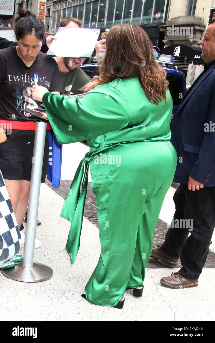New York, NY, USA. 6th June, 2024. Jessica Gunning seen arriving at he ...