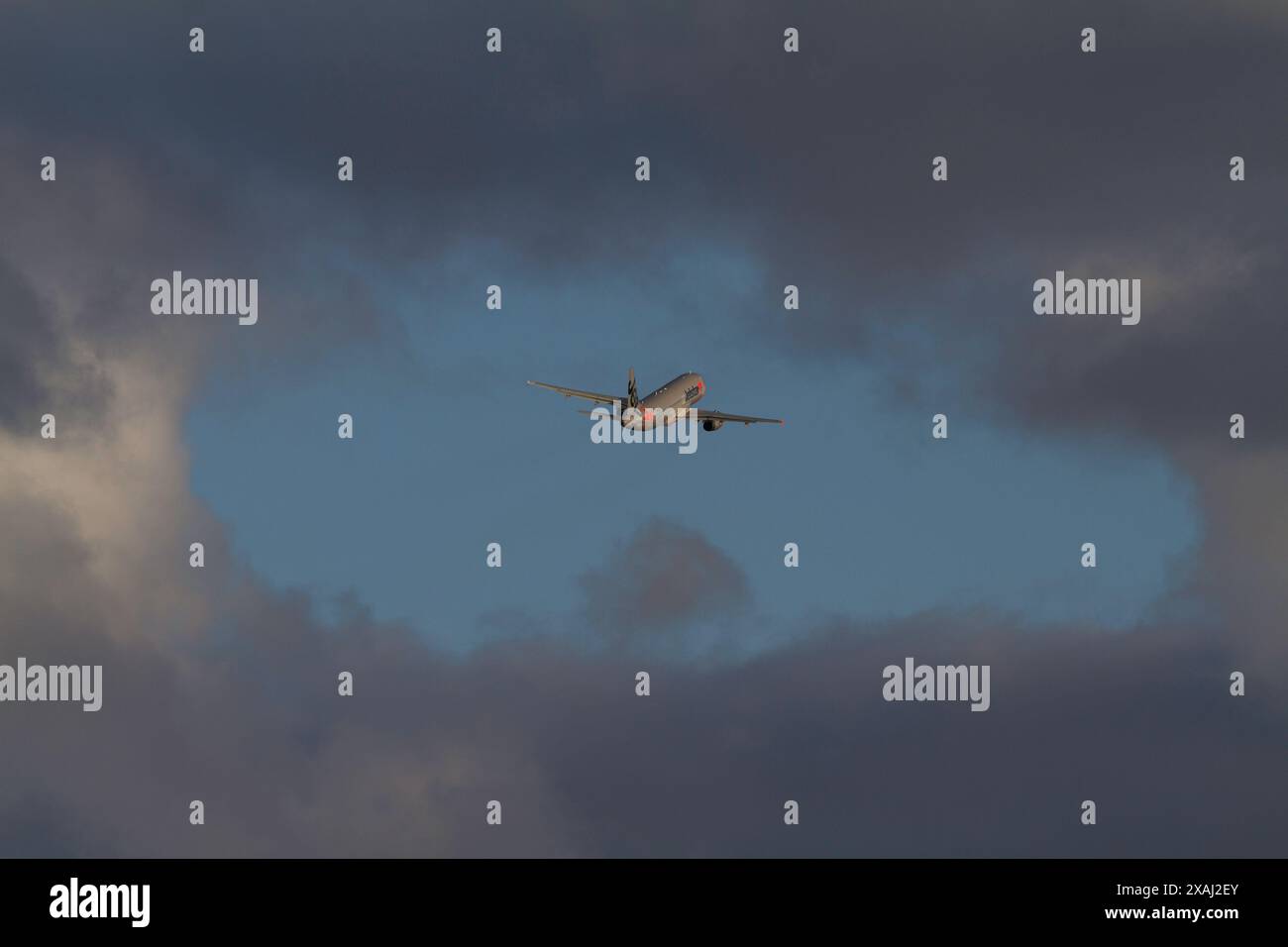 Closeup turbine plane flying view hi-res stock photography and images ...