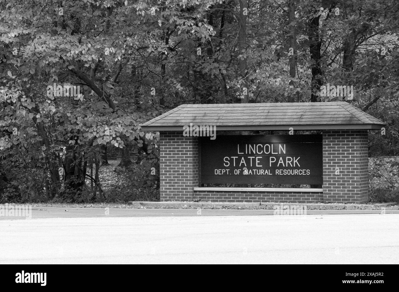 Entrance sign to Lincoln State Park, Indiana, USA Stock Photo - Alamy