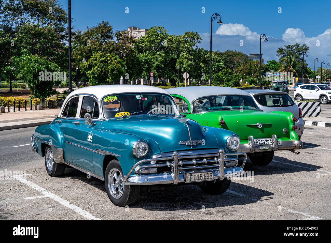 American old timers in Havana Stock Photo - Alamy