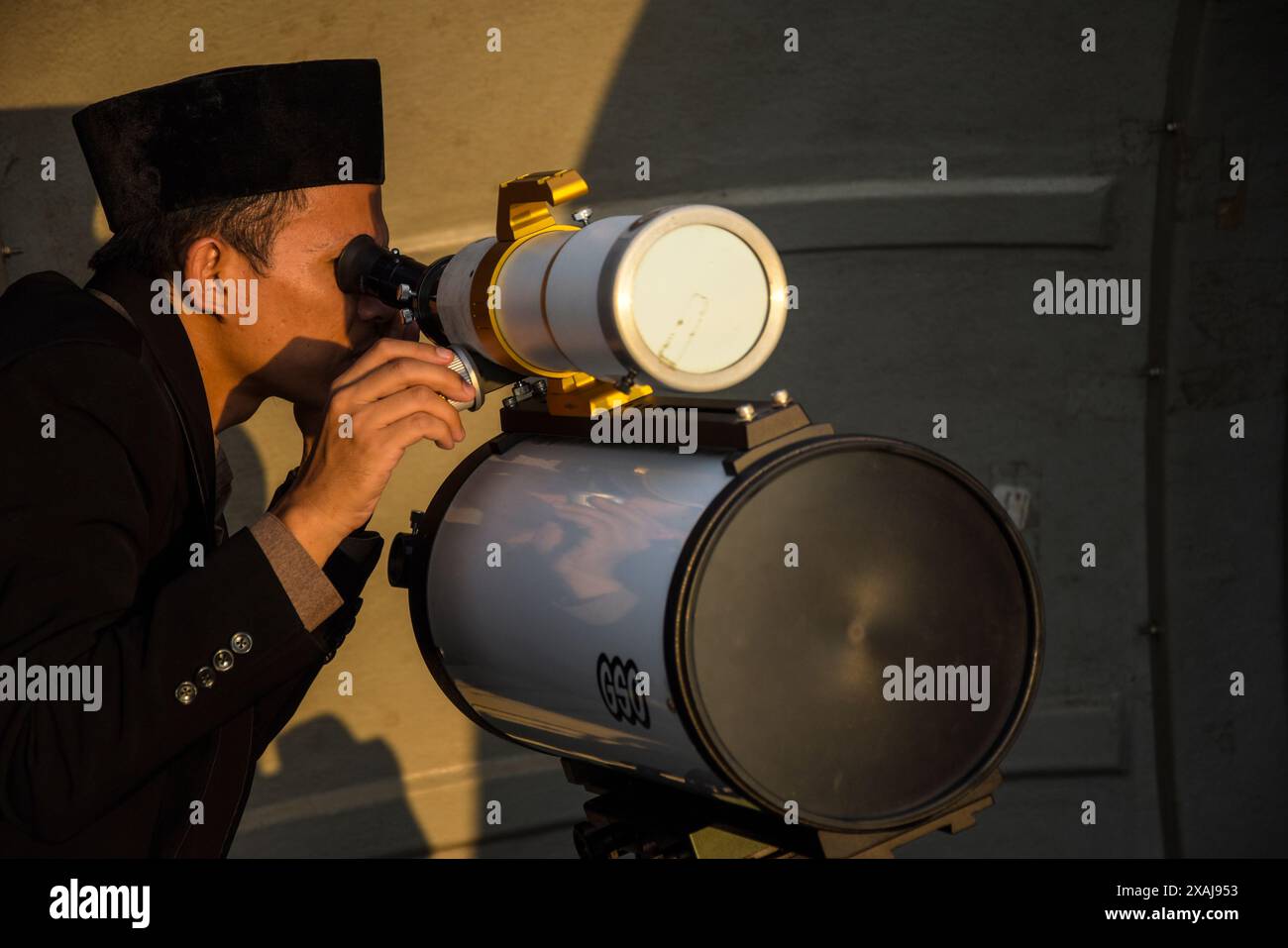 Bandung, West Java, Indonesia. 7th June, 2024. An officer monitor the ...