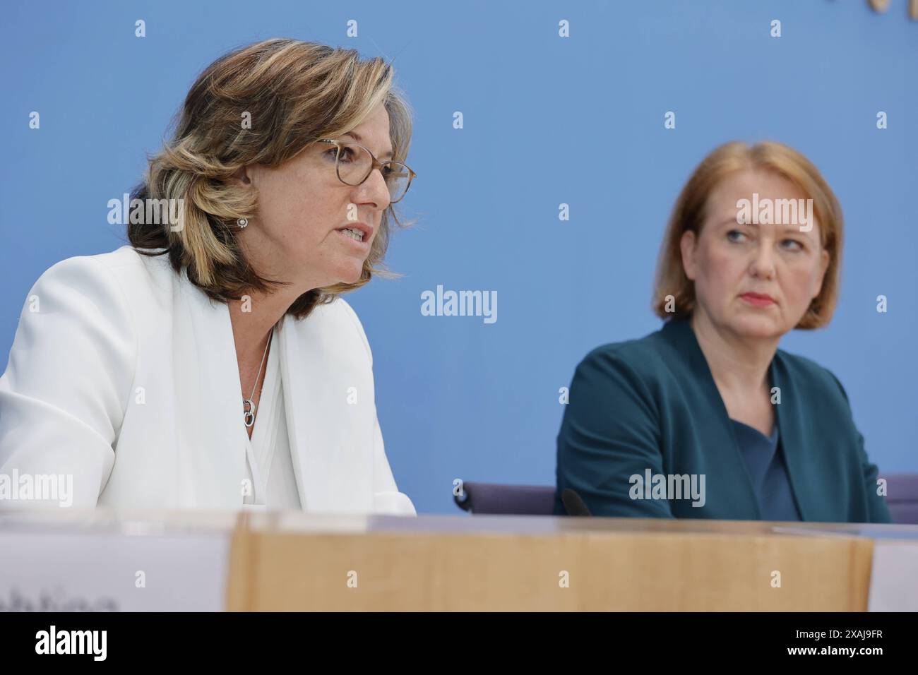 Gewalt bka hi-res stock photography and images - Alamy