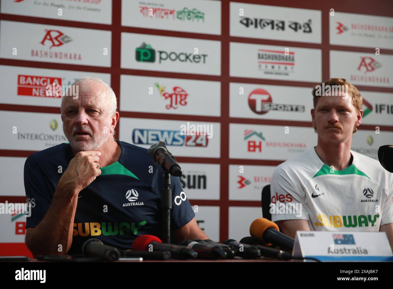 Australia head coach graham arnold hi-res stock photography and images ...