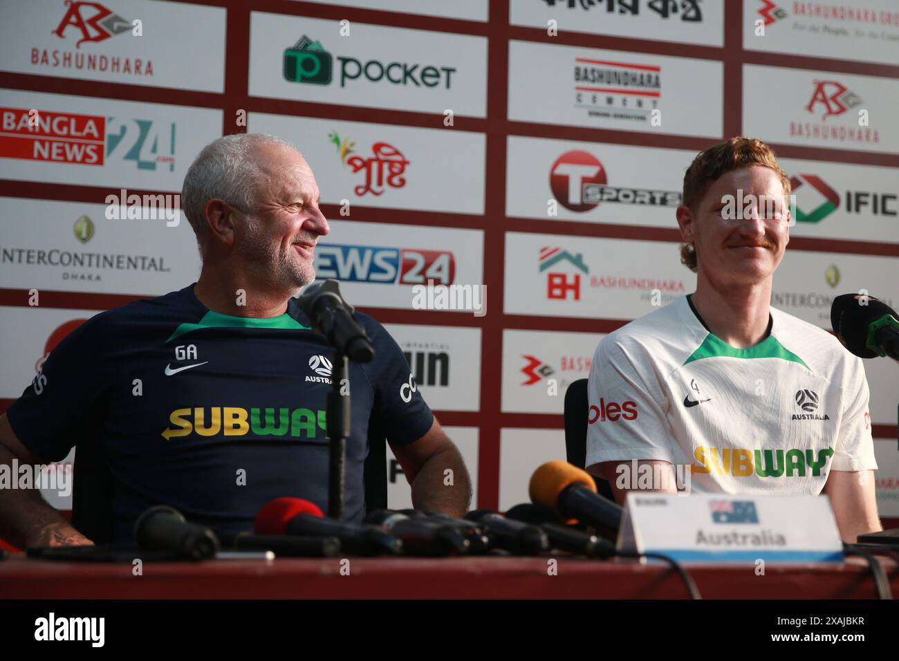 Australia Head coach Graham Arnold (L) and defender Kye Rowles (R ...