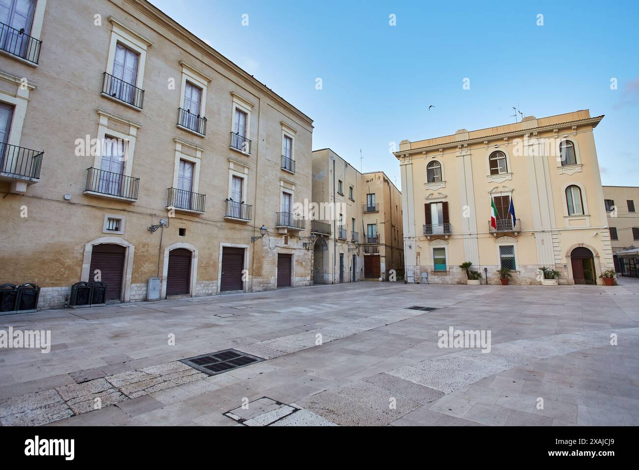 Piazza mercantile bari hi-res stock photography and images - Alamy
