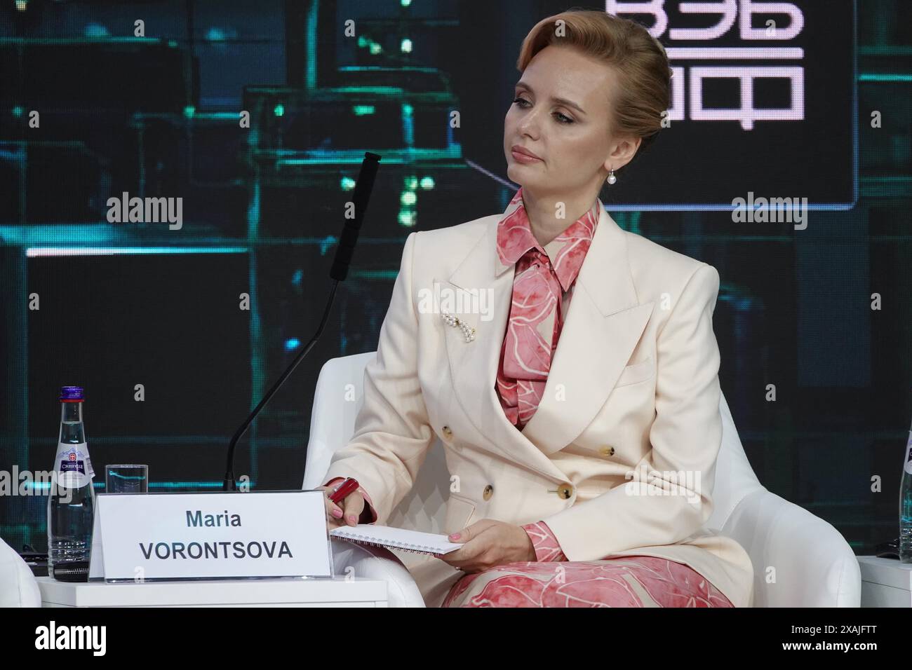 Putin daughter hi-res stock photography and images - Alamy