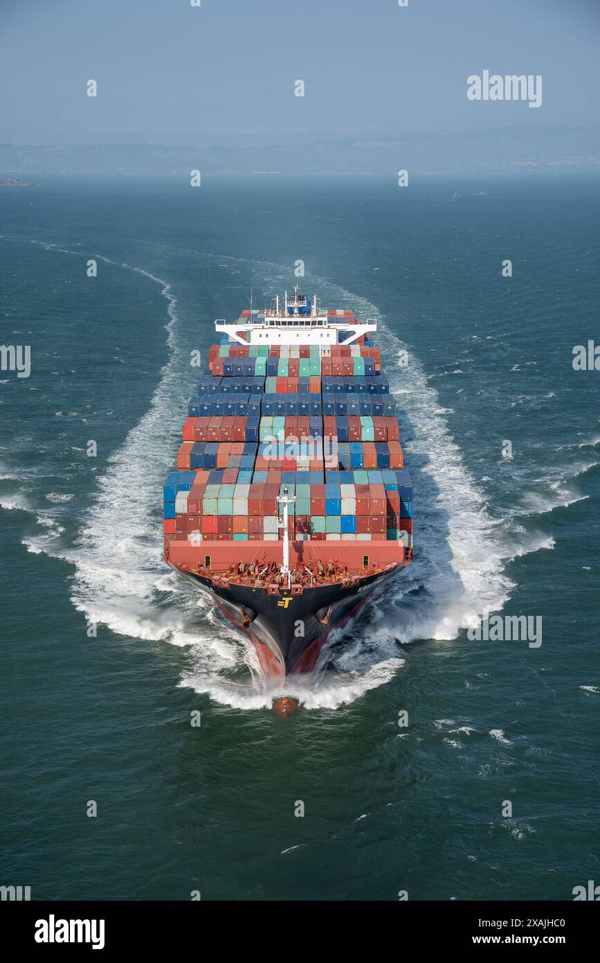 Sea container ship hi-res stock photography and images - Alamy