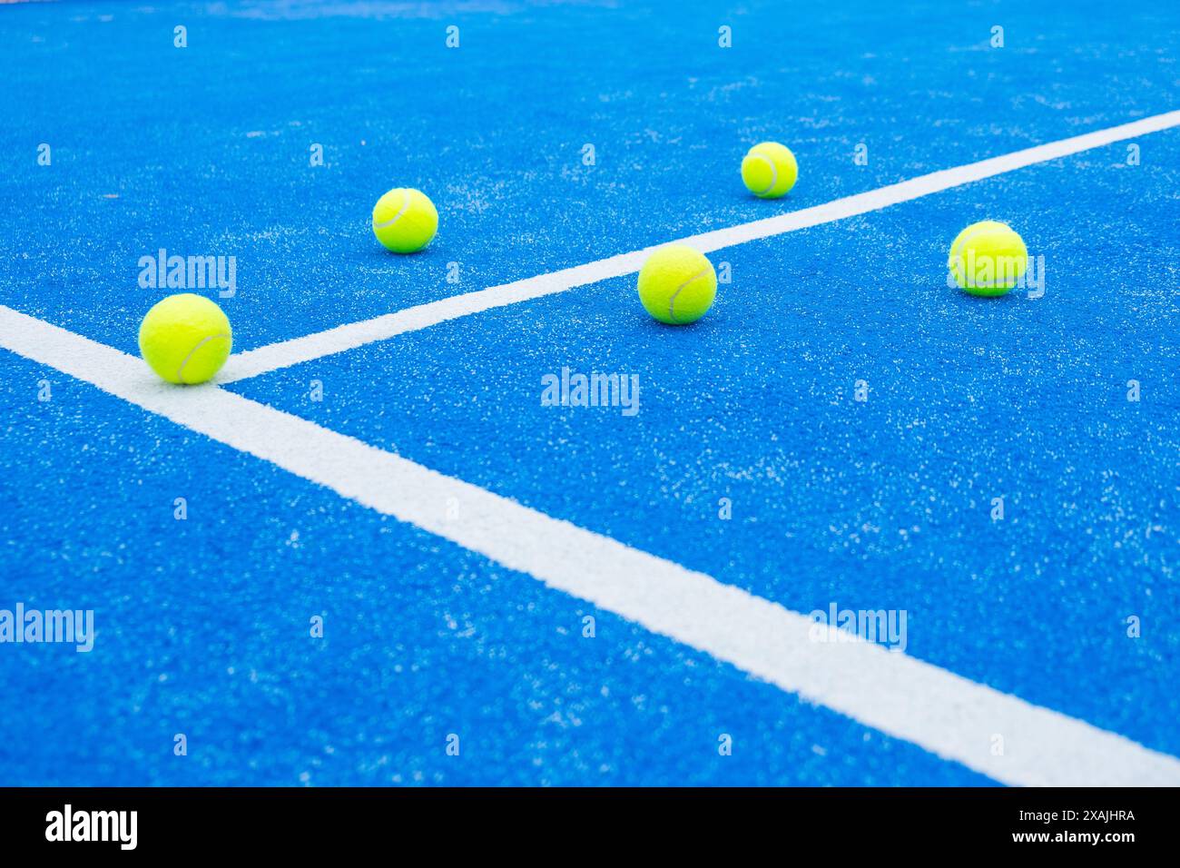 Five balls hi-res stock photography and images - Alamy