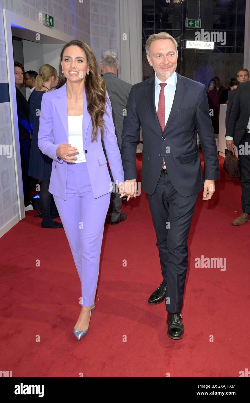 Christian Lindner mit Ehefrau Franca Lehfeldt bei der Bertelsmann Party ...