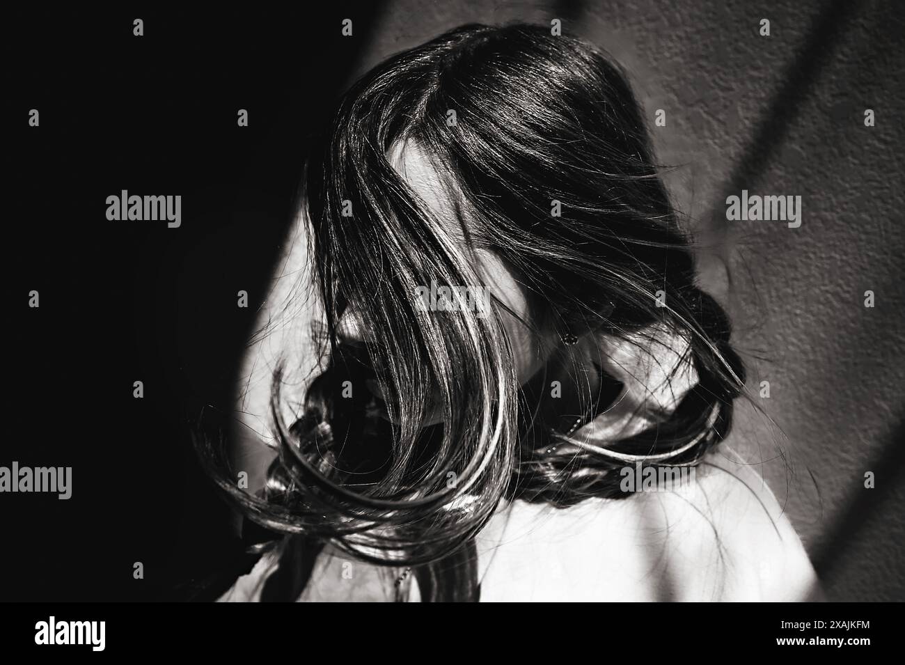 Young girl turning hi-res stock photography and images - Alamy