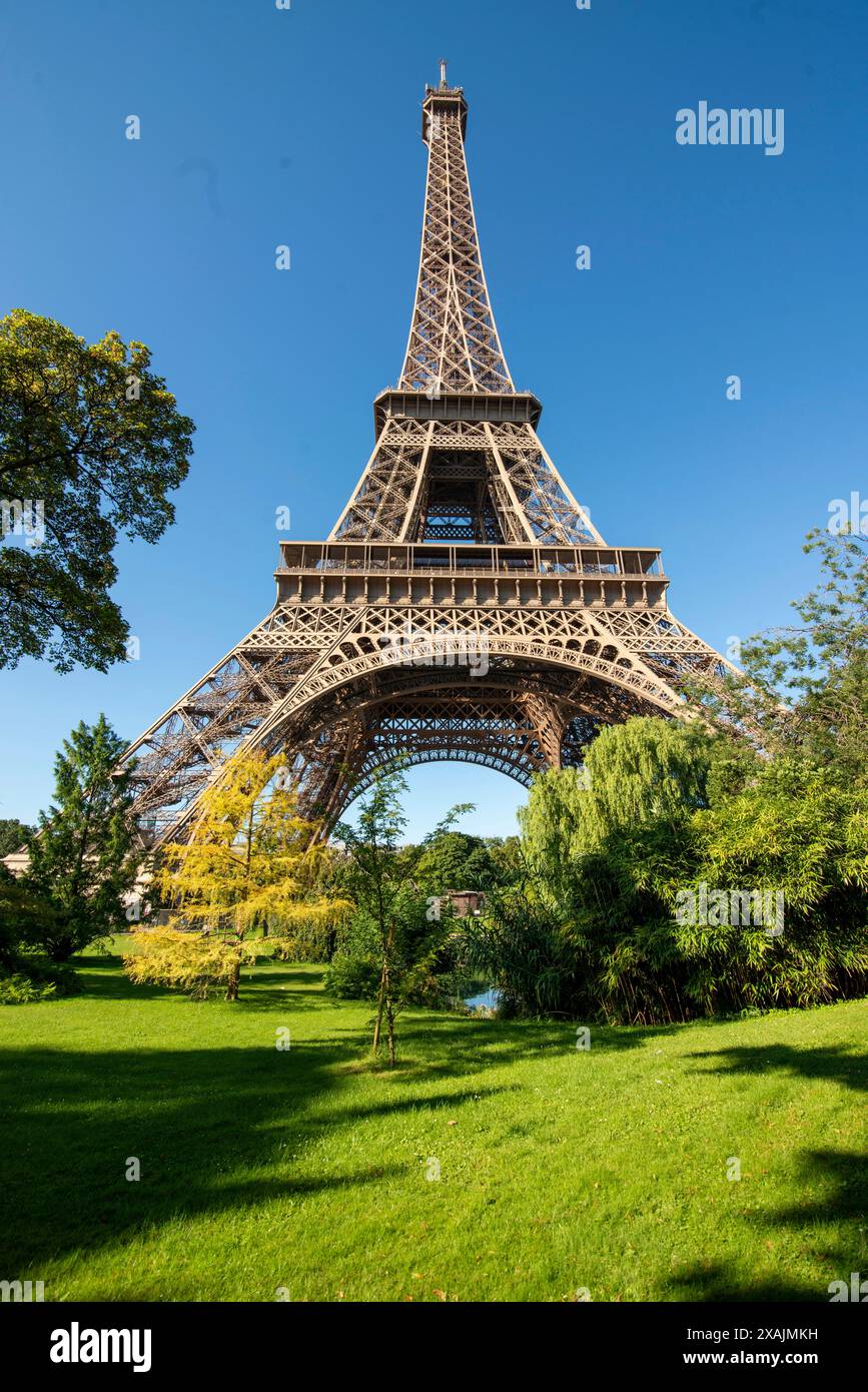 Eiffel tower great view hi-res stock photography and images - Alamy