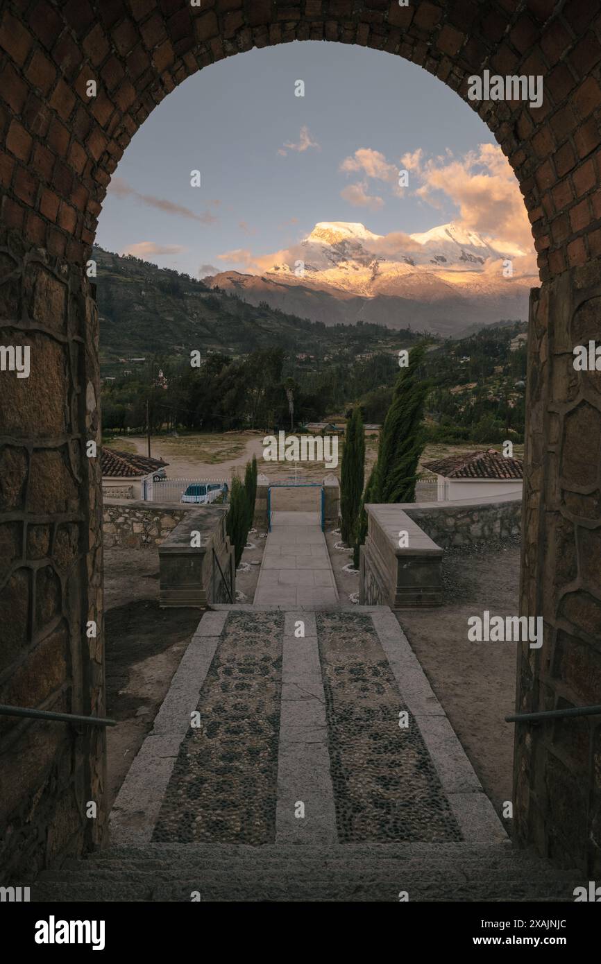 Scenic view through stone hi-res stock photography and images - Alamy