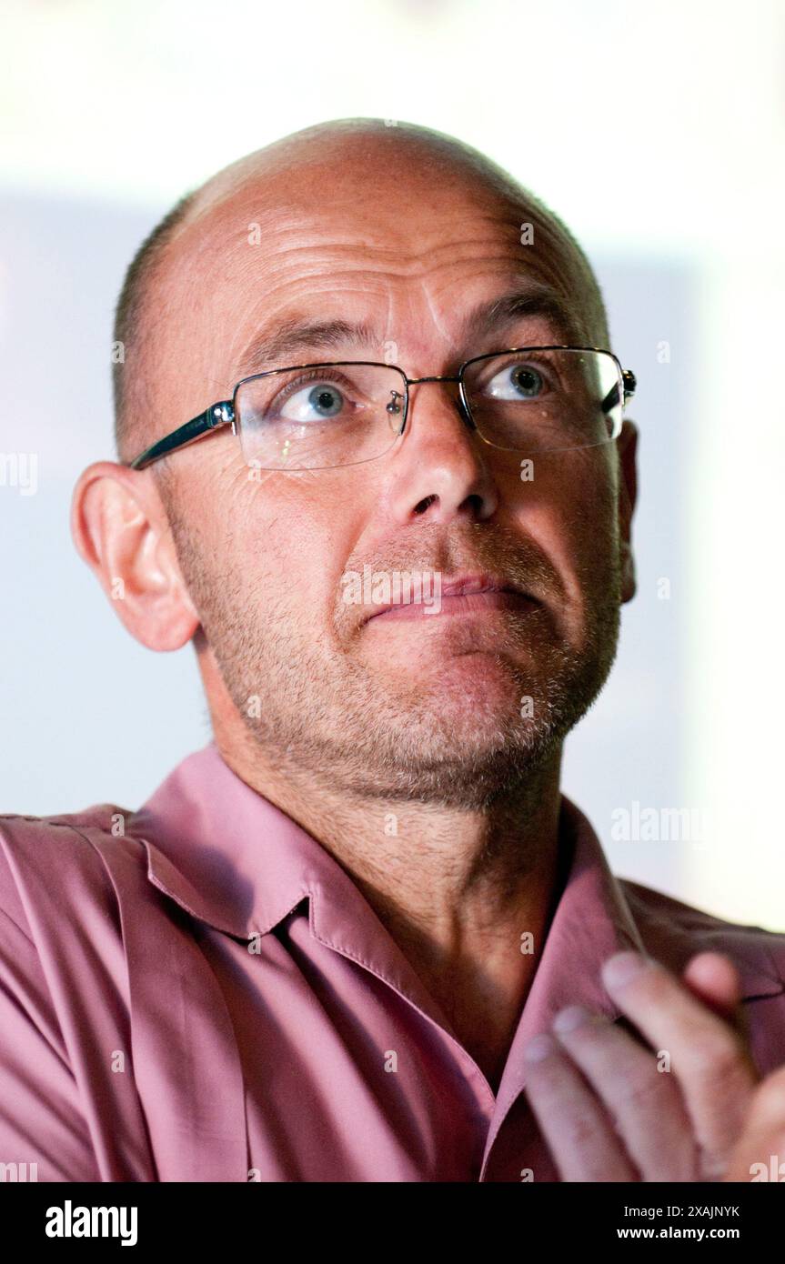 Designer Wayne Hemingway speaking at The M4 Business Breakfast at ...