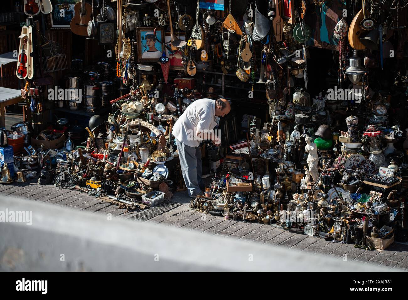 Antiques bazaar, Athens, Greece Stock Photo - Alamy