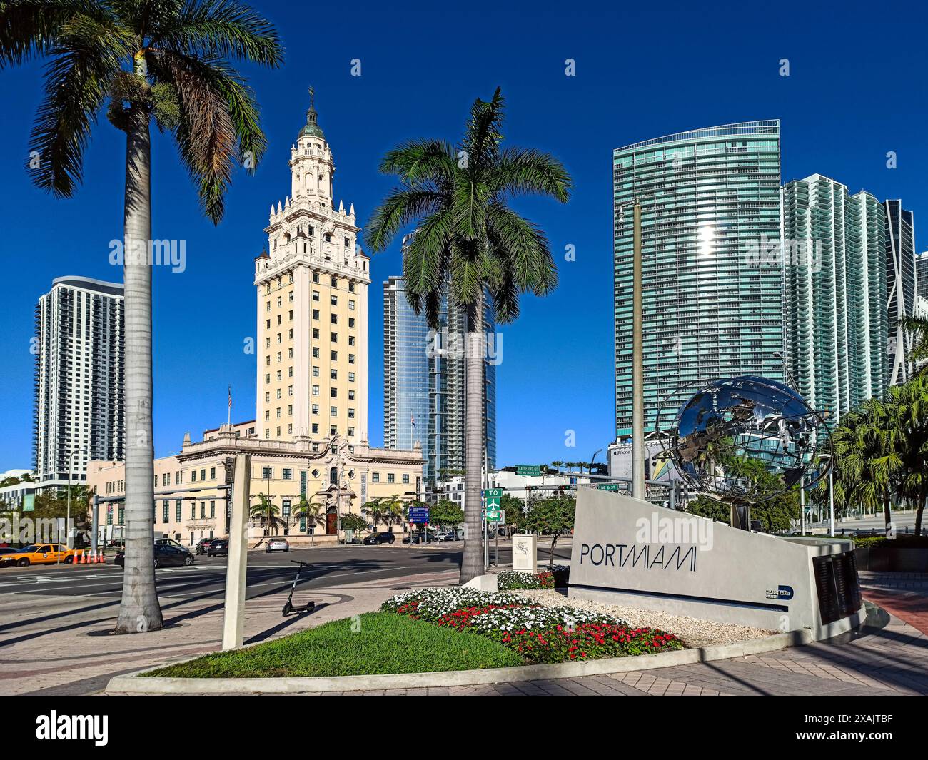Buildings and downtown hi-res stock photography and images - Alamy