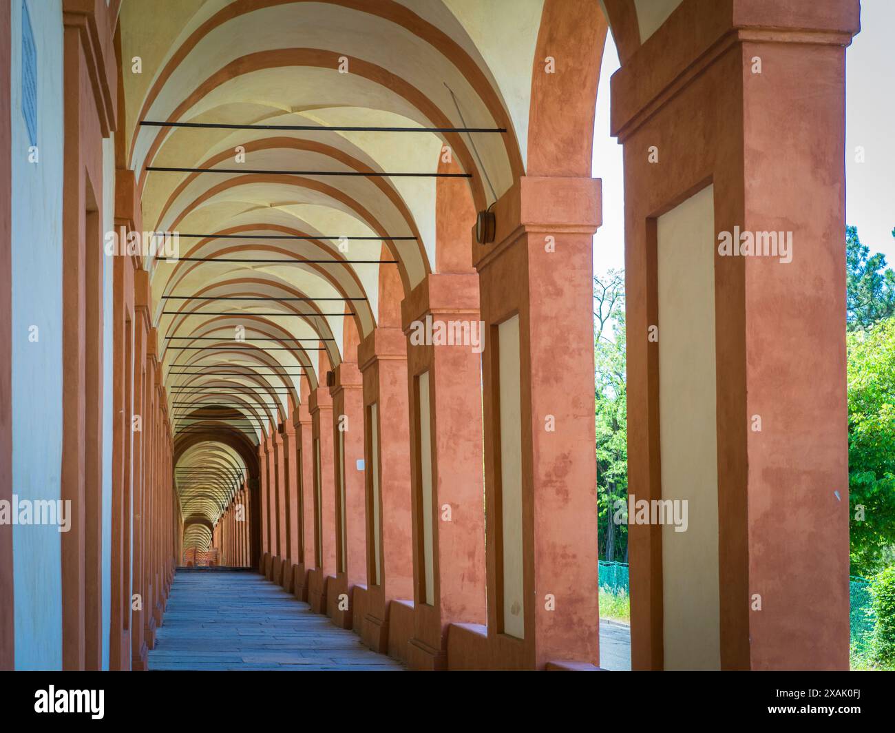 Italy, Bologna, Portico di San Luca, Pilgrimage route to San Luca Stock ...