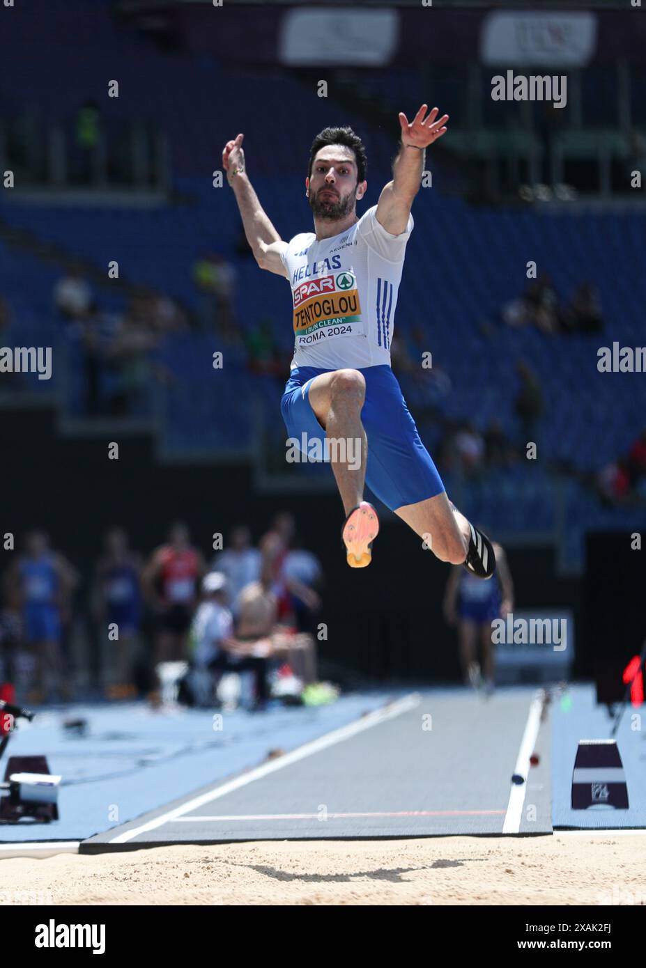ROME, June 7, 2024 (Xinhua) -- Miltiadis Tentoglou of Greece competes ...