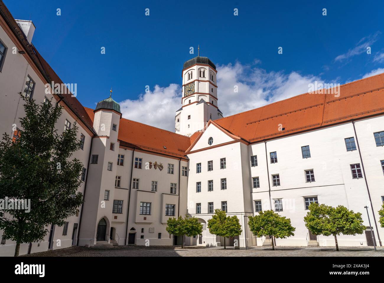Inner courtyard of Dillingen Castle on the Danube, Bavaria, Germany ...