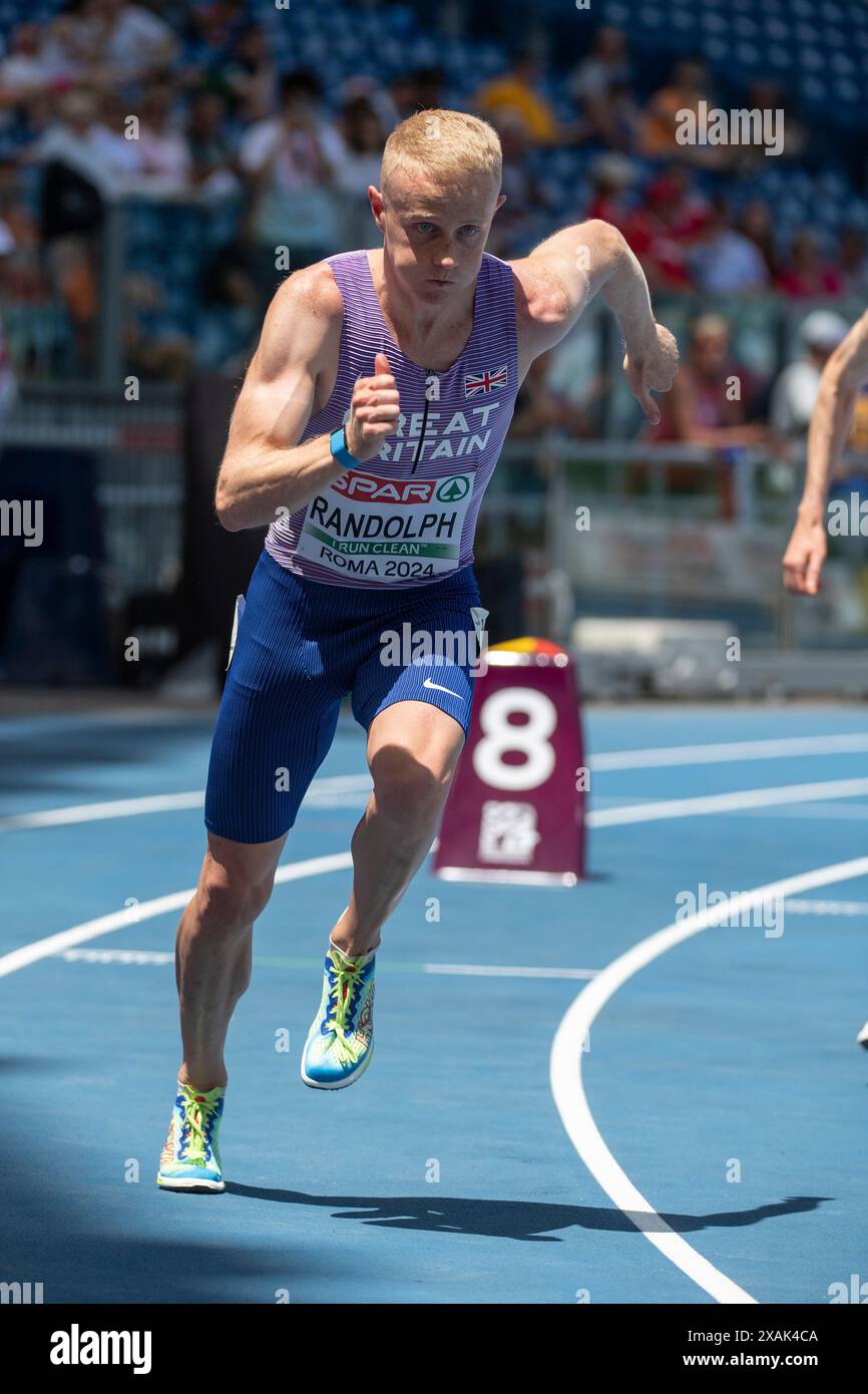 Thomas Randolph of Great Britain competing in the men’s 800m at the ...