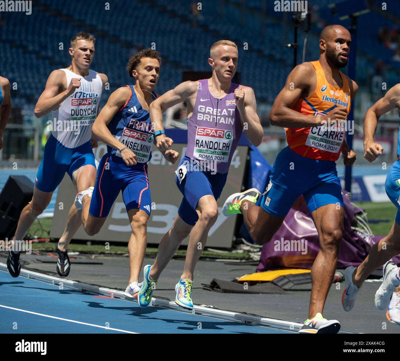 Thomas Randolph of Great Britain competing in the men’s 800m at the ...
