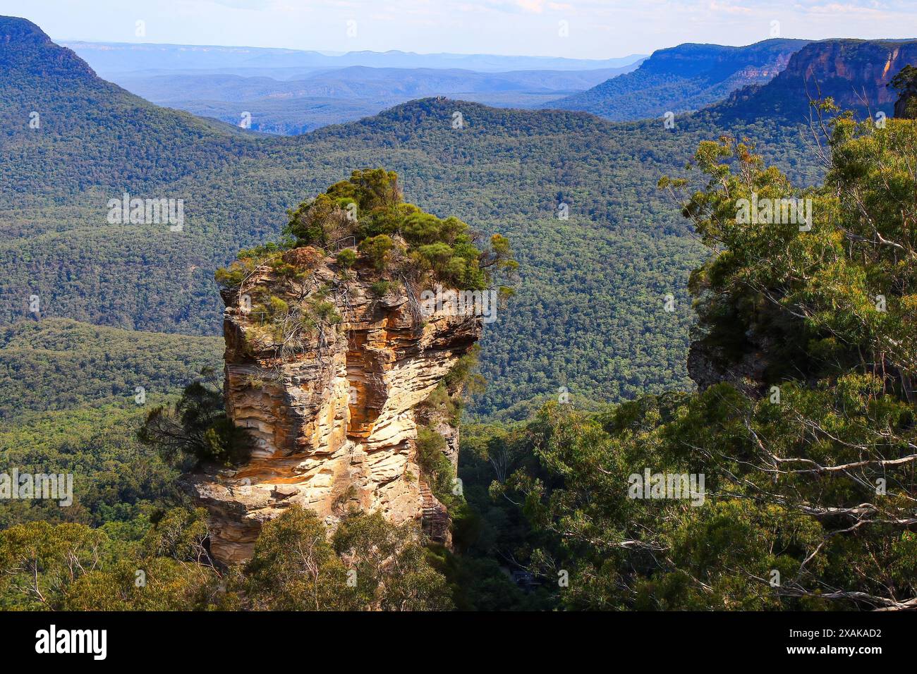 Protruding column hi-res stock photography and images - Alamy