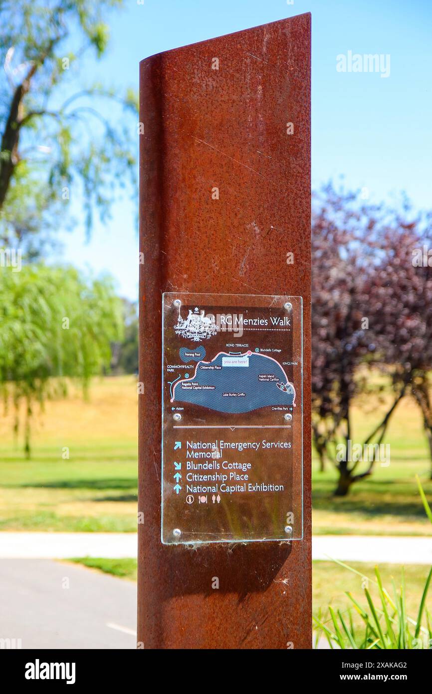 Trail map of the RG Menzies Walk on the shores of Lake Burley Griffin ...