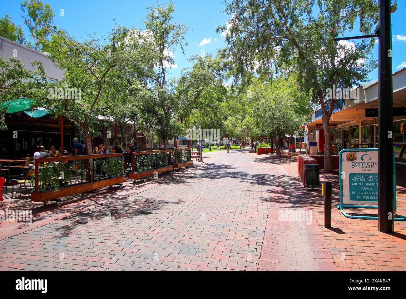Todd Mall outdoor shopping street in downtown Alice Springs, Northern ...