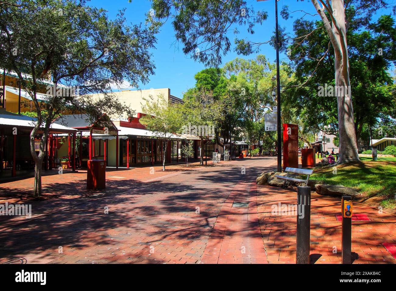 Todd Mall outdoor shopping street in downtown Alice Springs, Northern ...