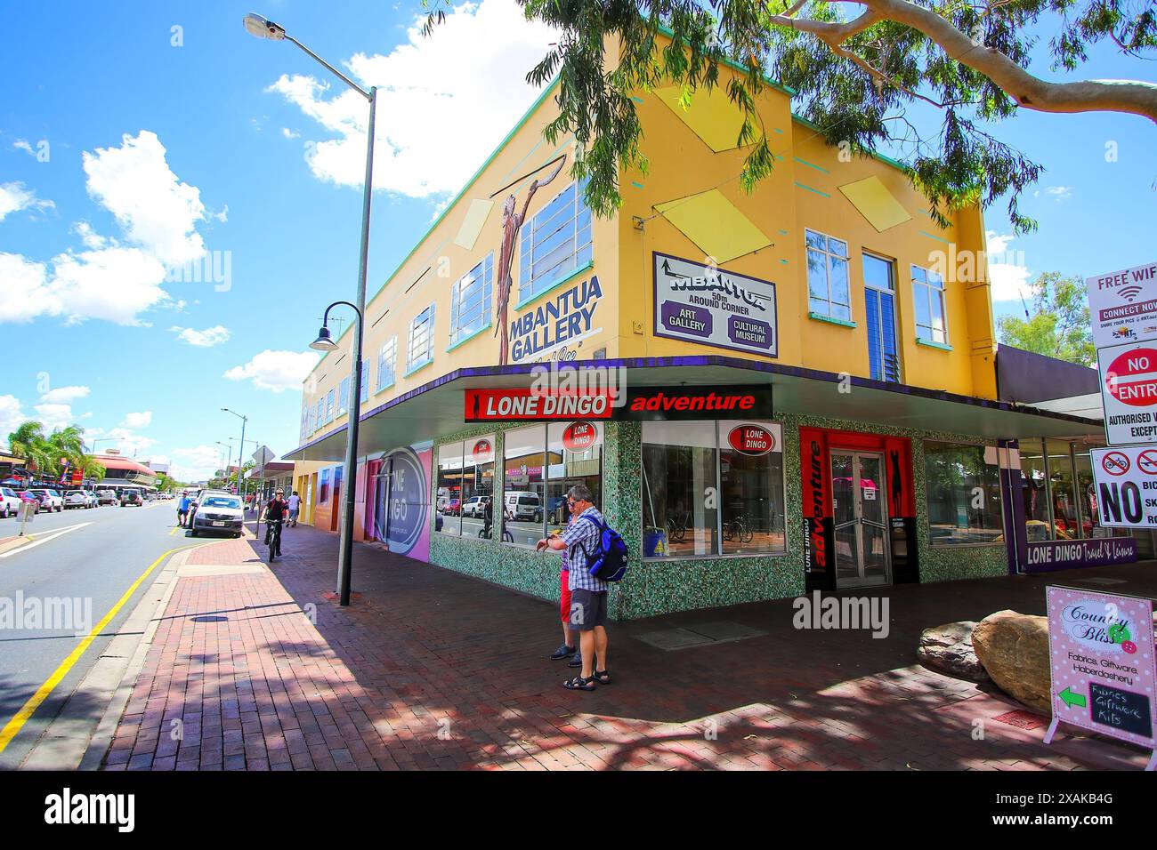 Todd Mall outdoor shopping street in downtown Alice Springs, Northern ...