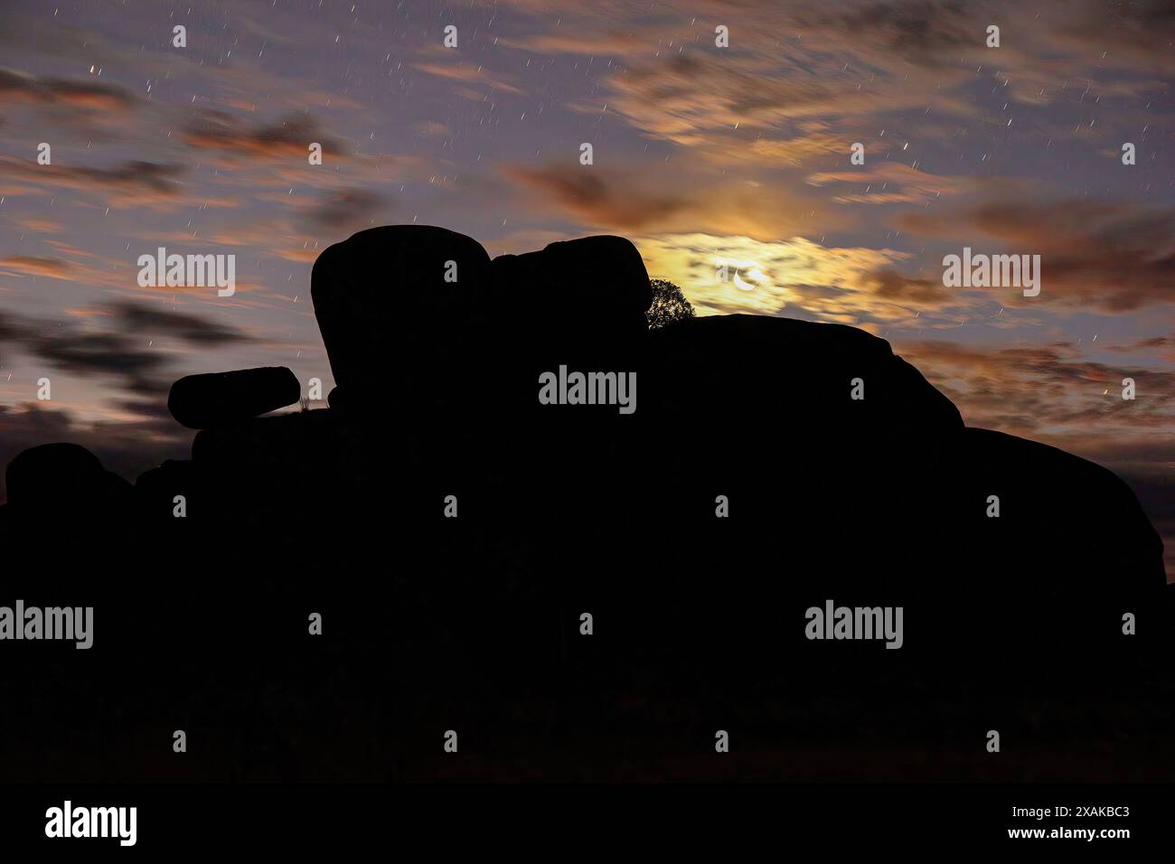 Silhouette of the Devils Marbles (Karlu Karlu in Aboriginal language ...