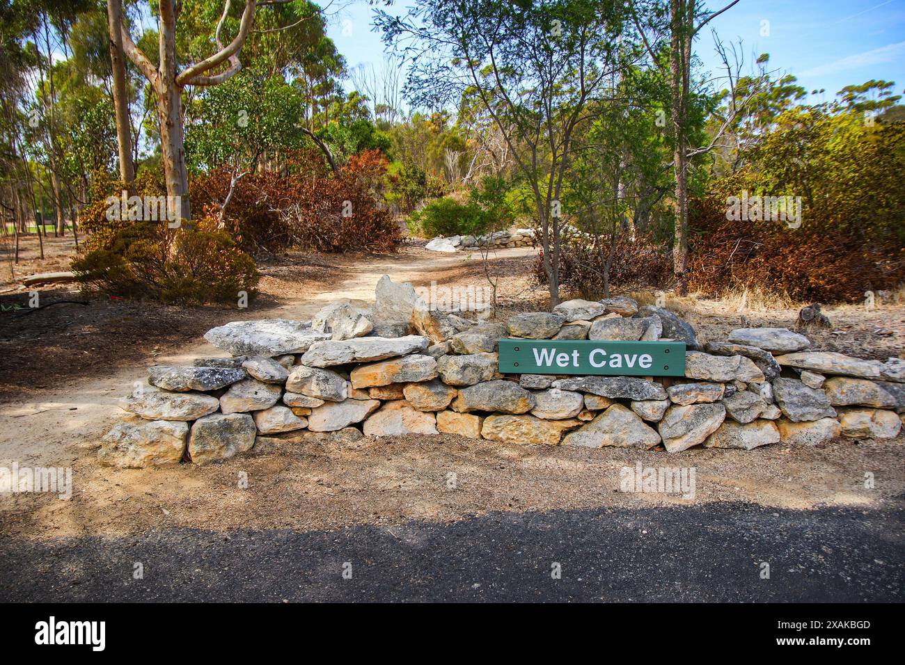 Wet cave sign in the Naracoorte Caves National Park in South Australia Stock Photo - Alamy