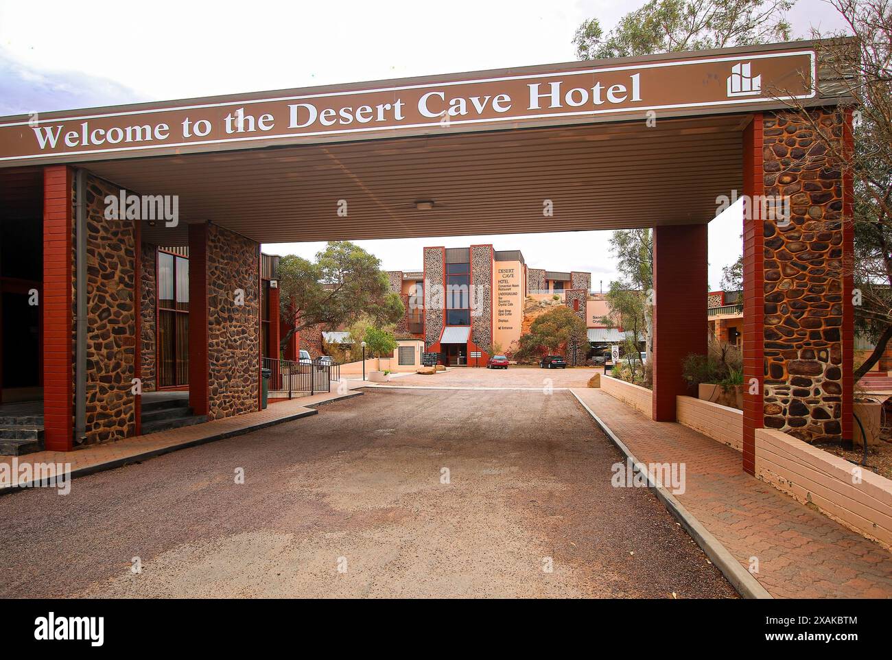 Desert cave hotel coober hi-res stock photography and images - Alamy