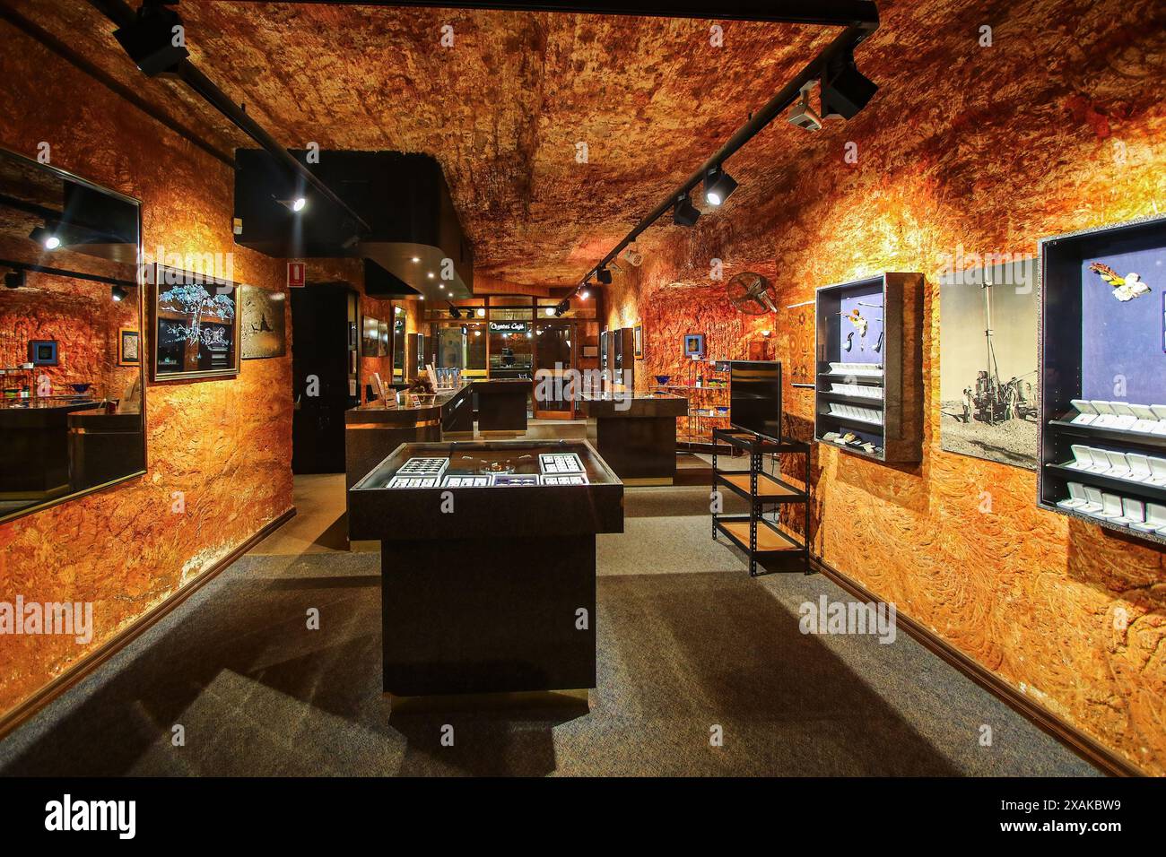 Underground jewelry shop in the Desert Cave Hotel in Coober Pedy ...