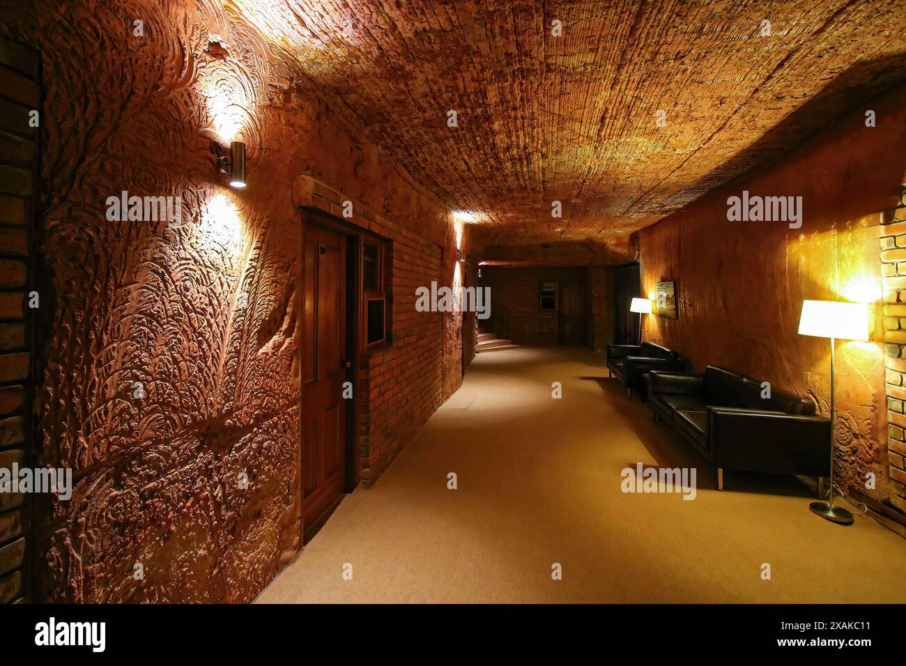 Desert cave hotel coober hi-res stock photography and images - Alamy