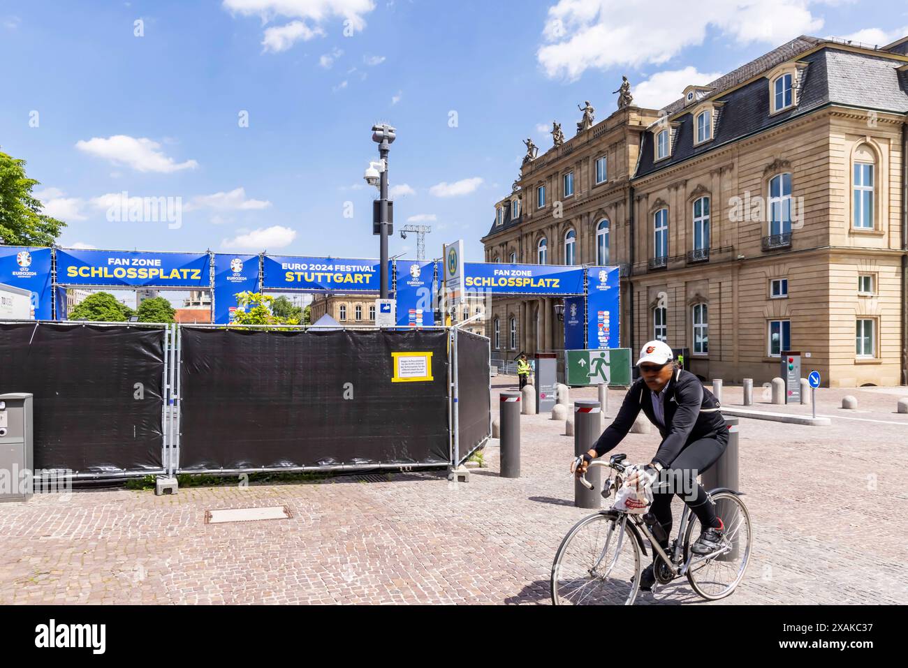 In Stuttgart steigt das Fußballfieber. In der Innenstadt werden die ...