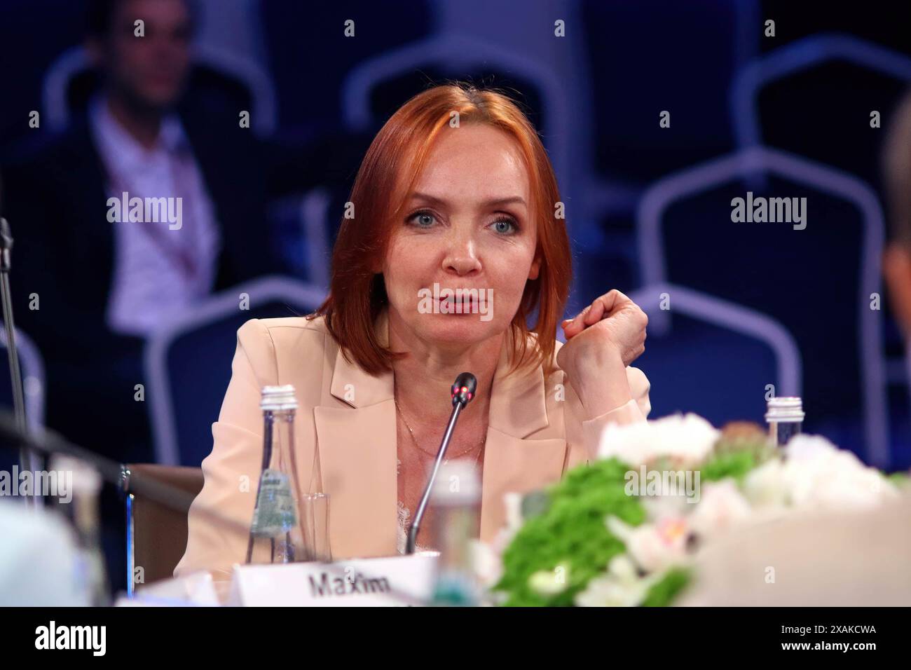 Tv presenter channel russia hi-res stock photography and images - Alamy