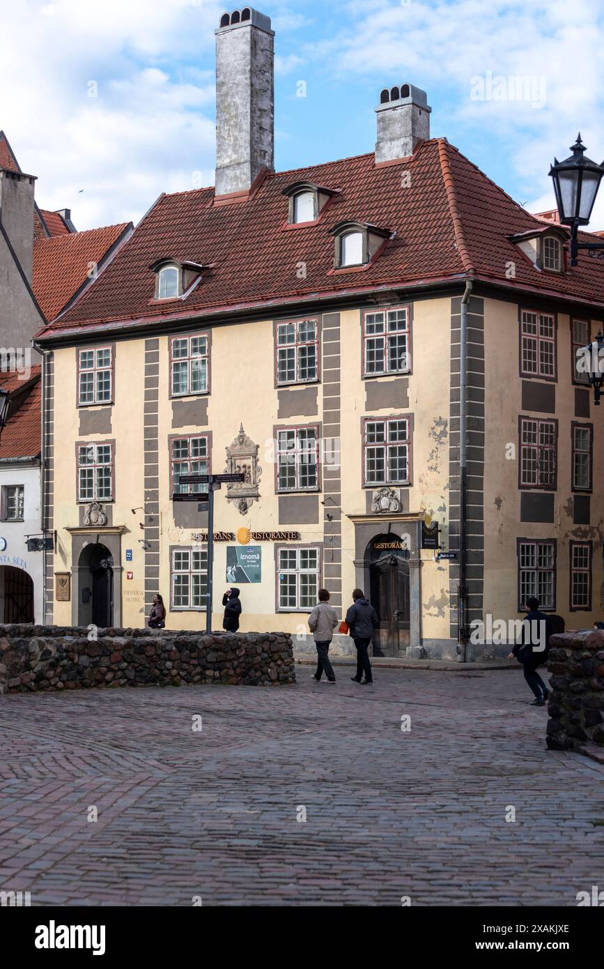 Gothic architecture architectural hi-res stock photography and images ...