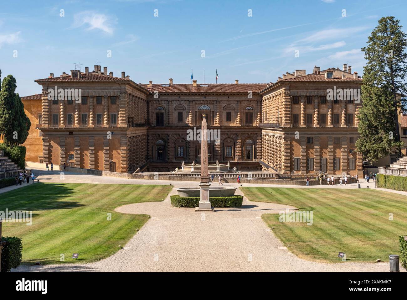 Florence pitti palace courtyard hi-res stock photography and images - Alamy