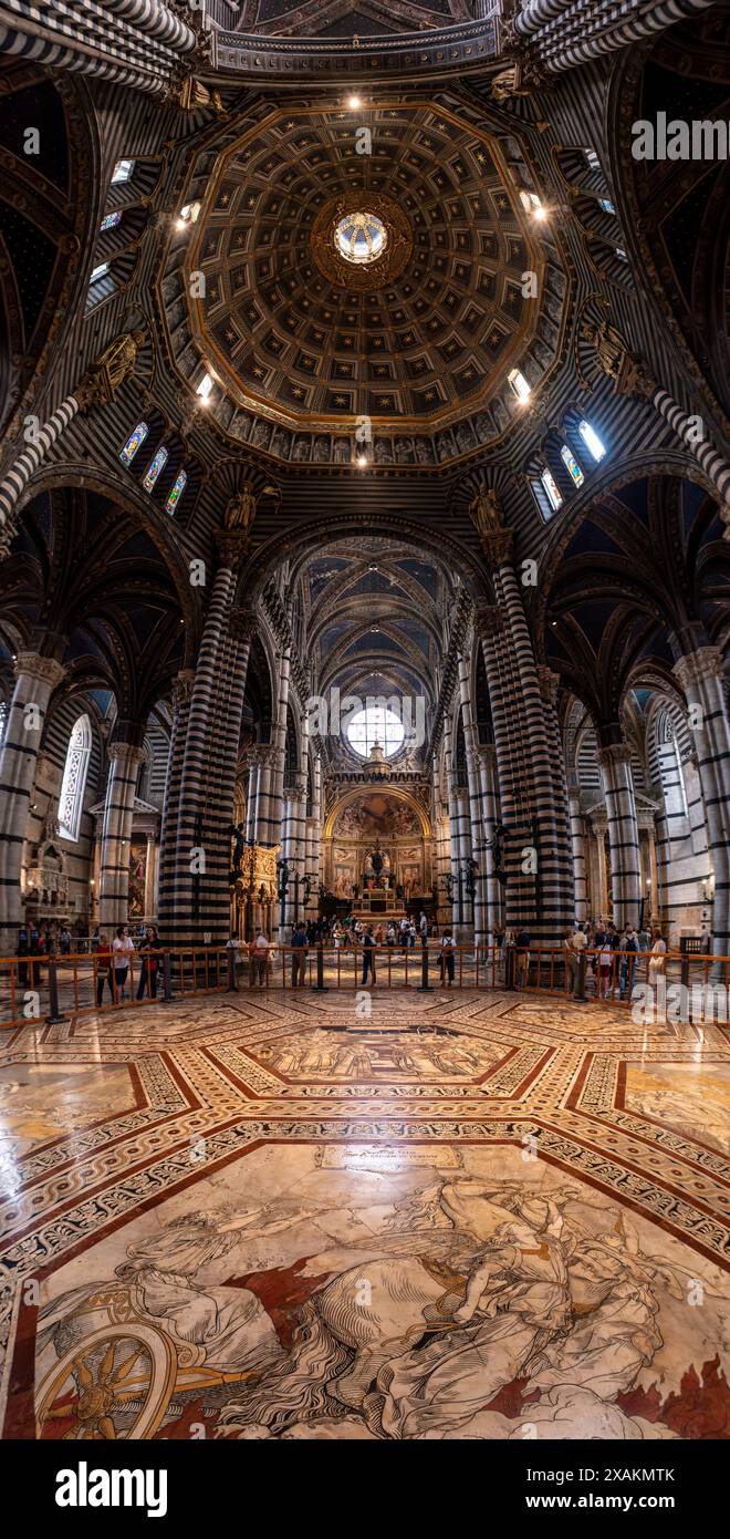 Great medieval architecture and famous ornate floor in the Siena ...