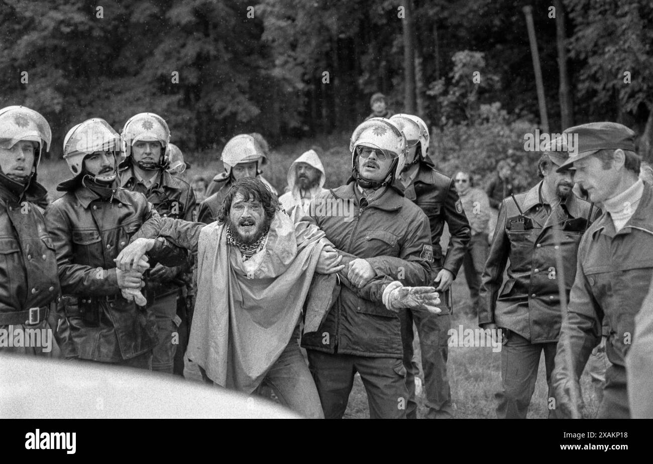 Police arrest a peace activist, peace movement actions in the Fulda Gap ...