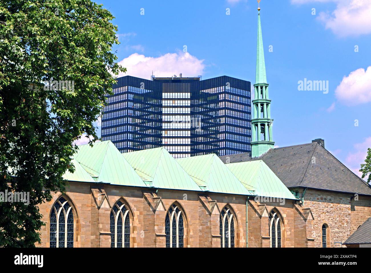 Rathaus und essener dom hi-res stock photography and images - Alamy