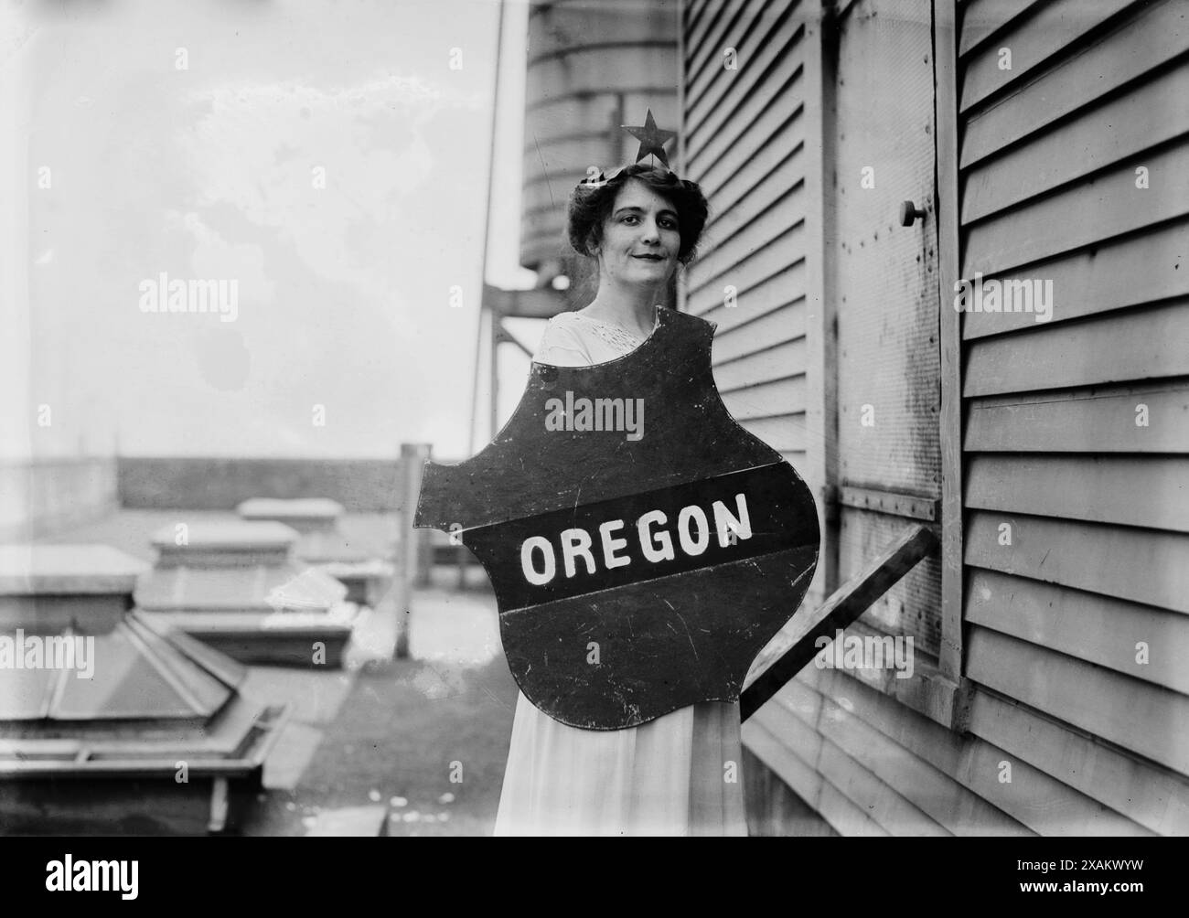 Margaret Howe [Oregon], 1913. Shows actress Margaret Vale Howe, a ...