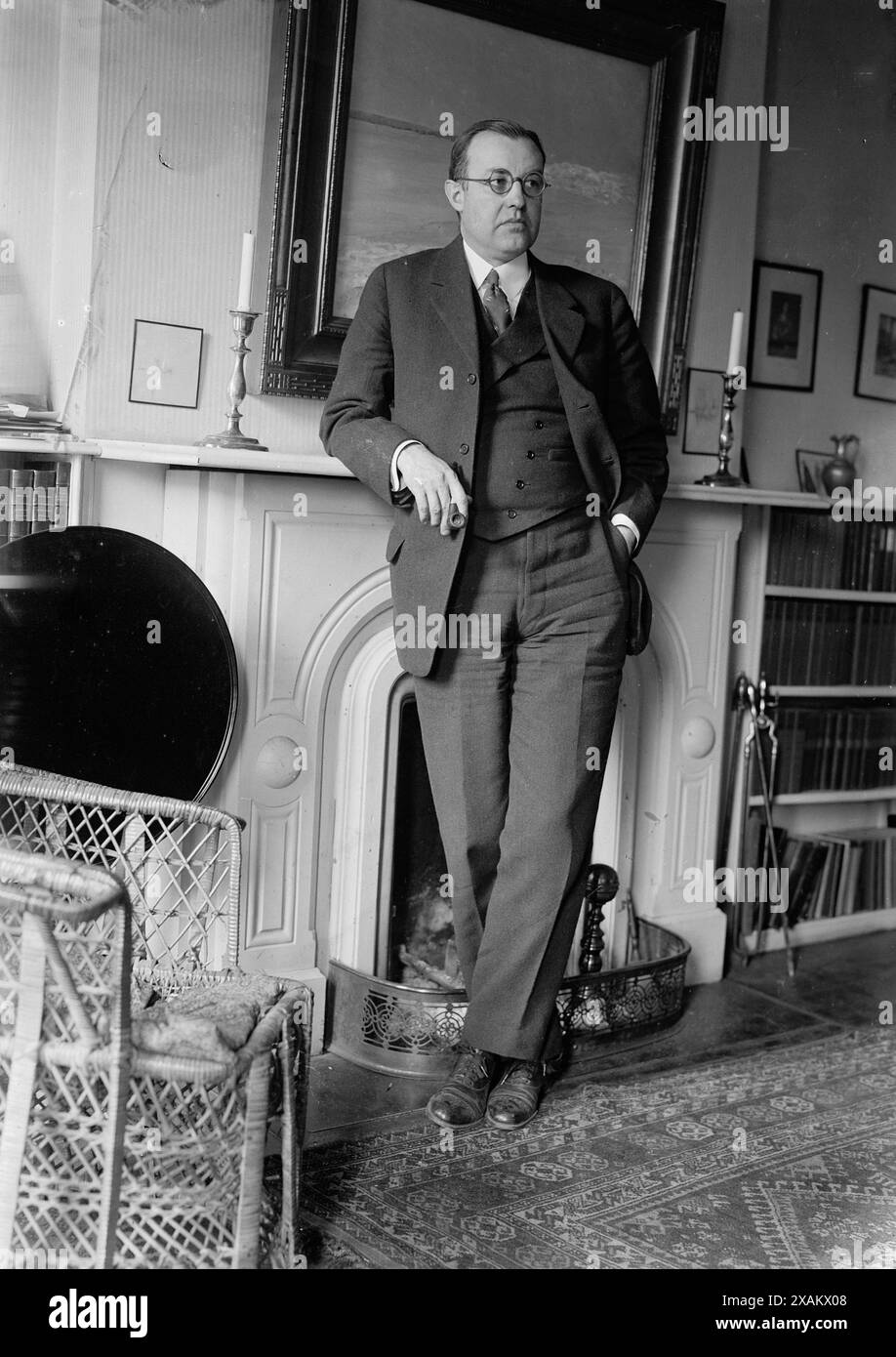 John Wolcott Adams, 1913. Shows illustrator John Wolcott Adams (1874 ...
